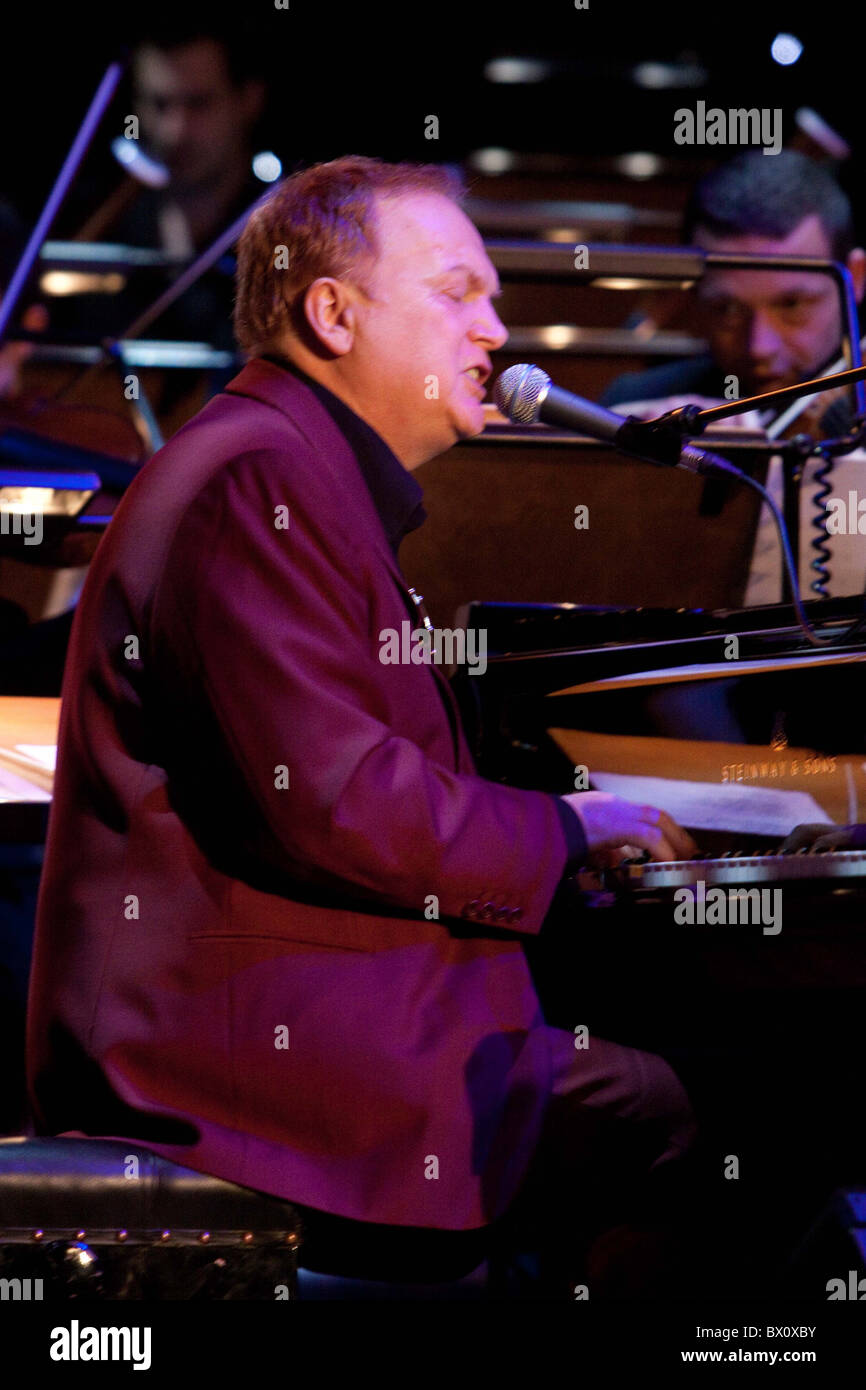 Mike batt wombles hi-res stock photography and images - Alamy