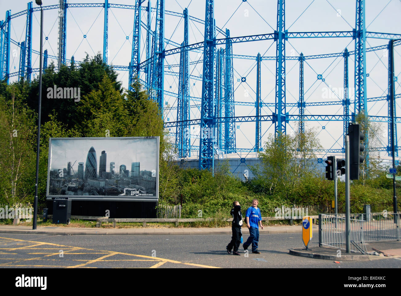 Gasometer england hi-res stock photography and images - Alamy