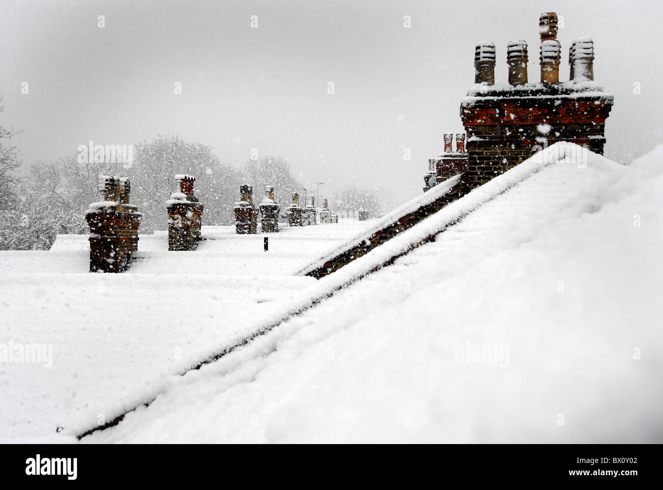 Chimney snow england hi-res stock photography and images - Alamy