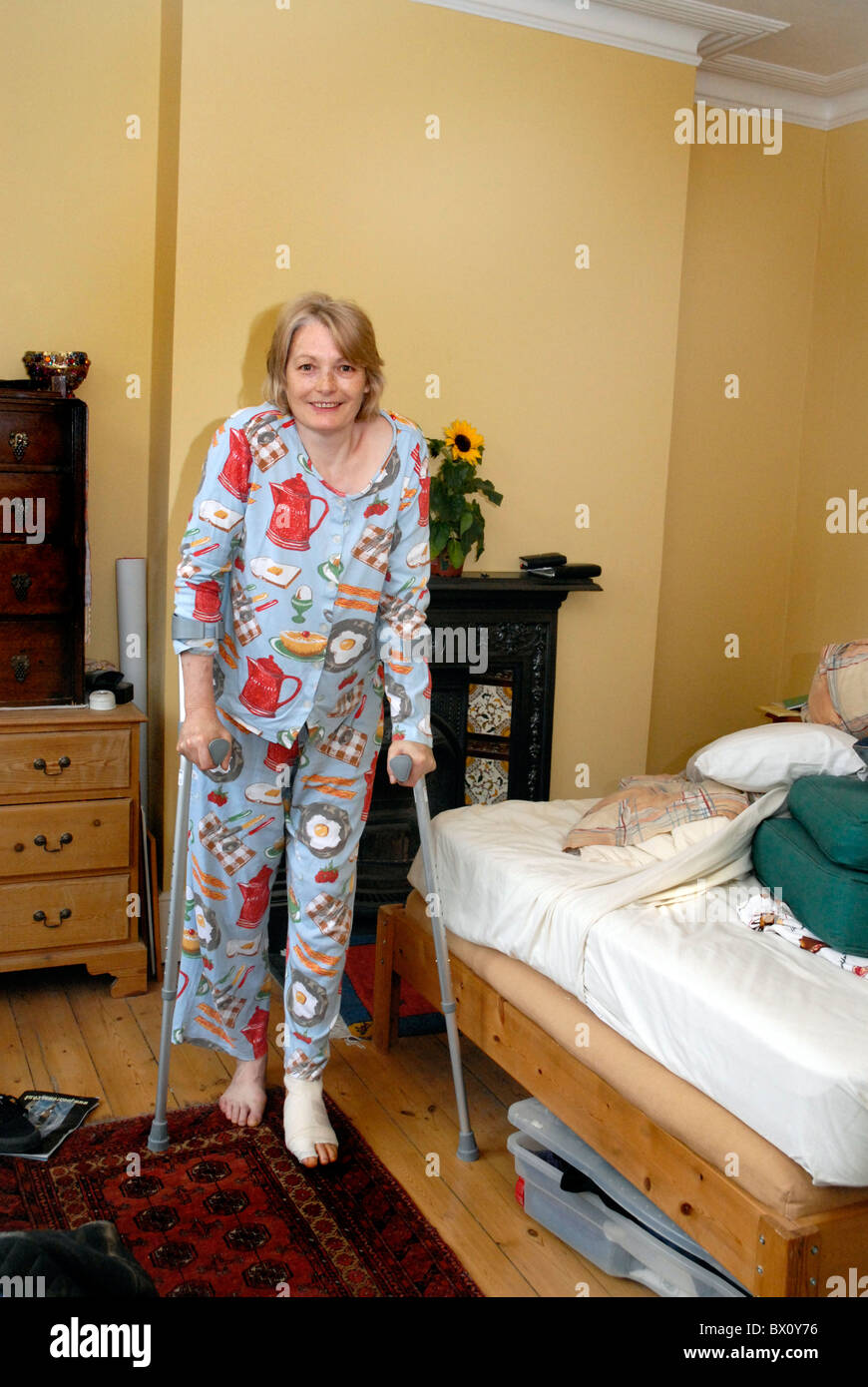 Leg operation hi-res stock photography and images - Alamy