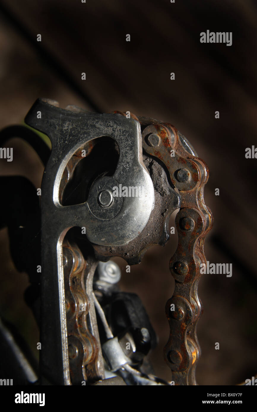 Bicycle chain frame hi-res stock photography and images - Alamy