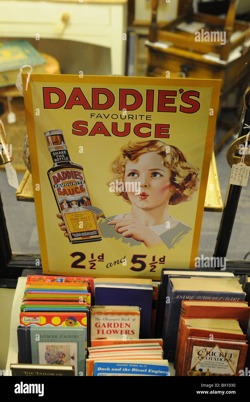 Retro Daddies sauce sign Stock Photo - Alamy