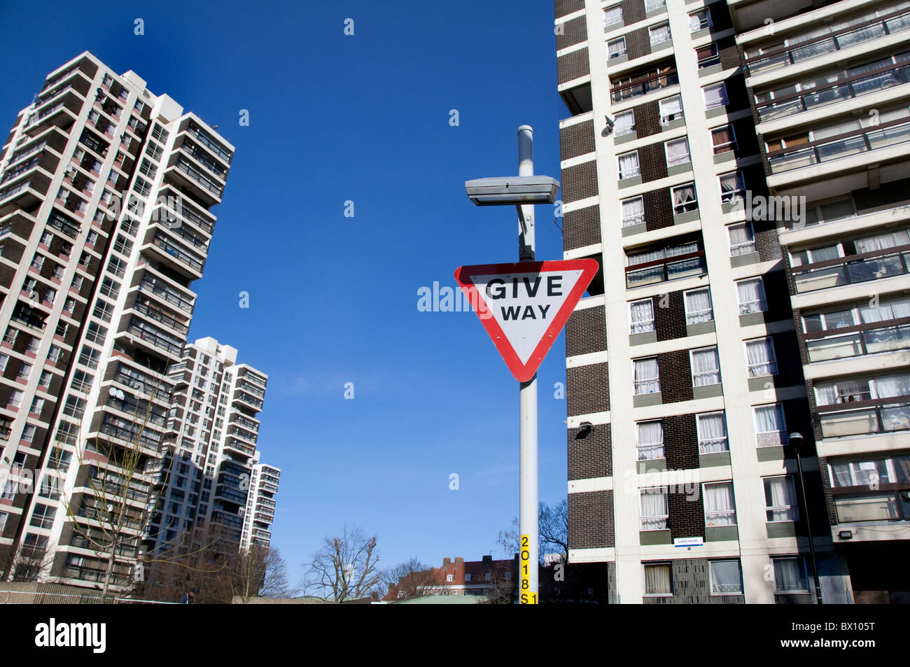 Council flats in south london hi-res stock photography and images - Alamy