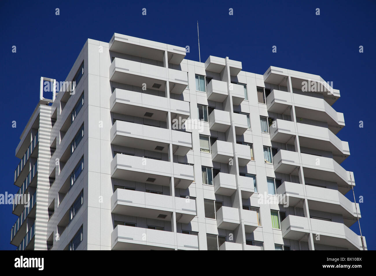 Japanese apartment building hi-res stock photography and images - Alamy
