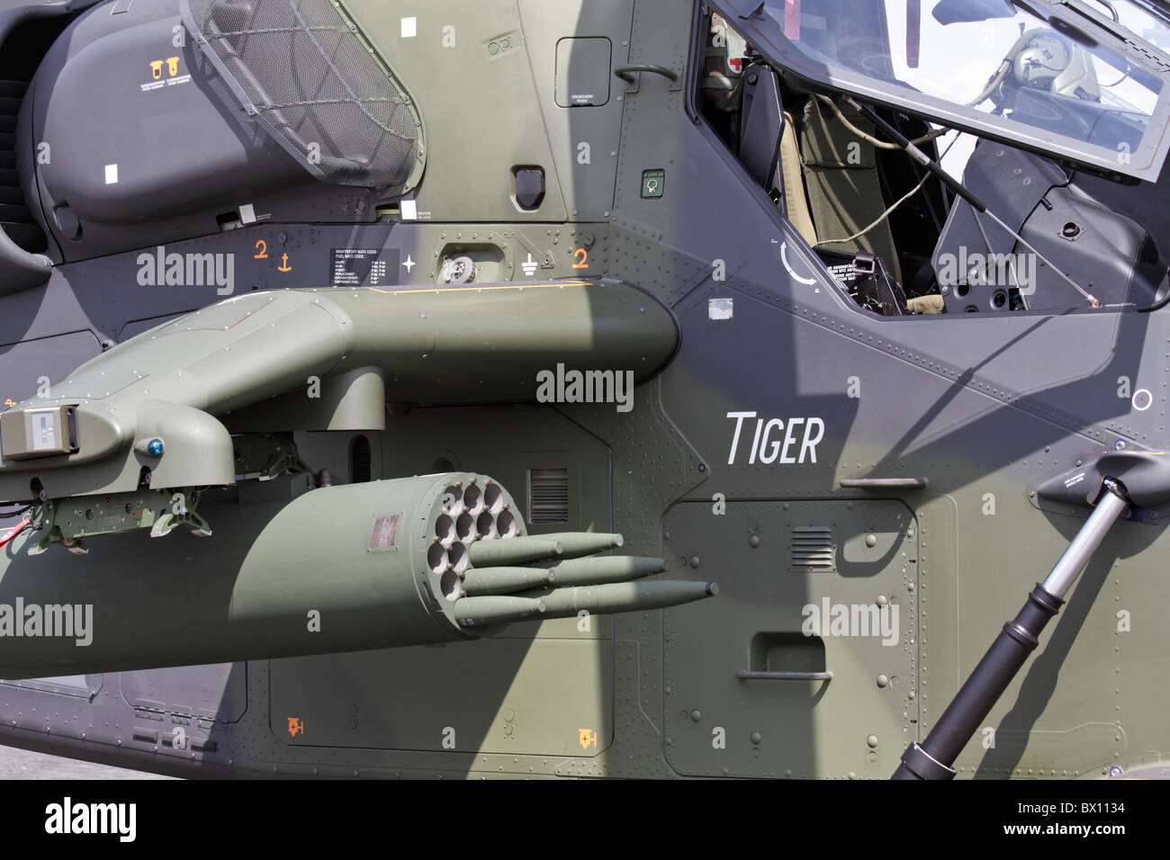 Eurocopter Tiger UHT attack helicopter detail view with Hydra 70 ...