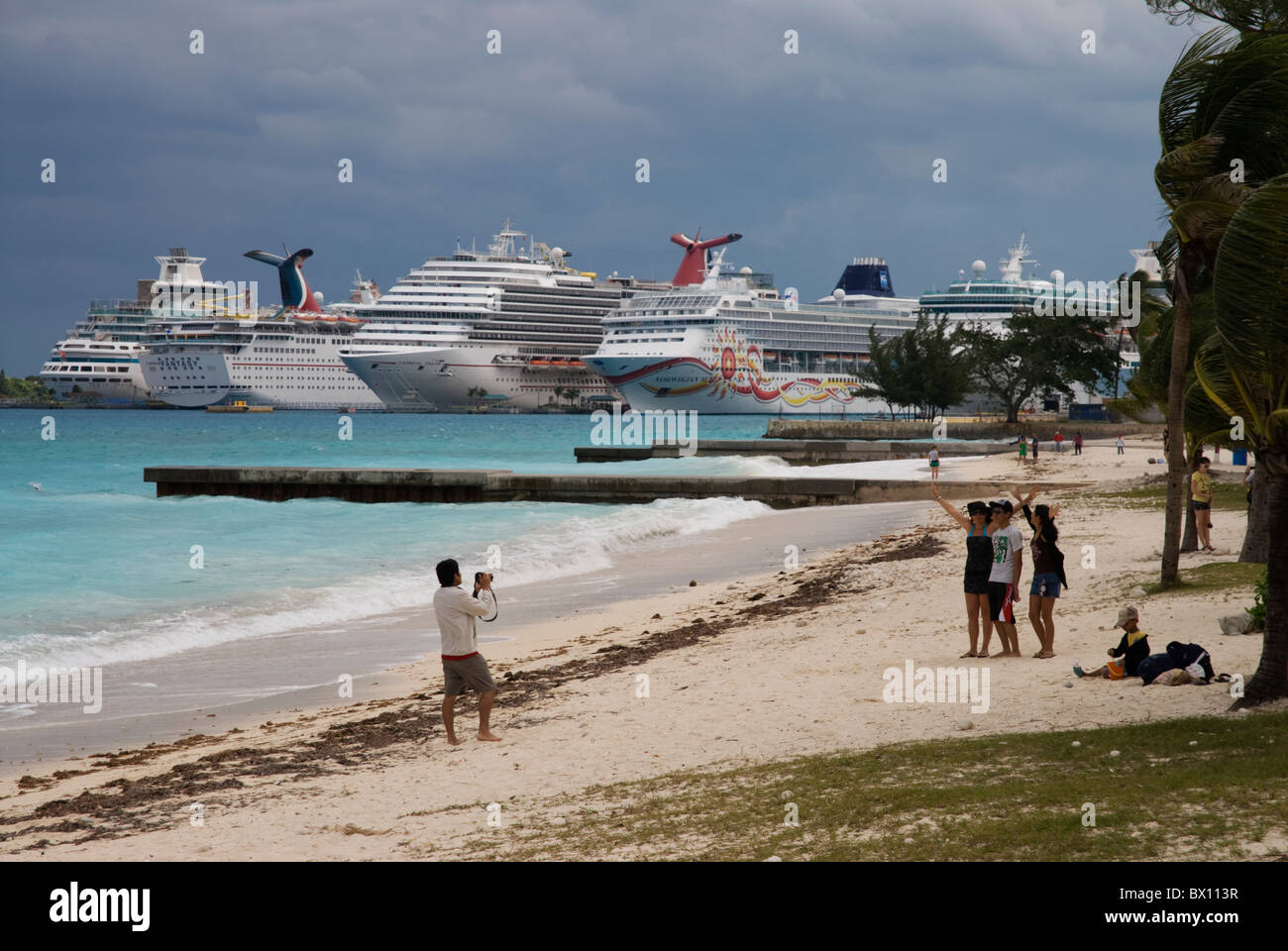 Western esplanade beach hi-res stock photography and images - Alamy