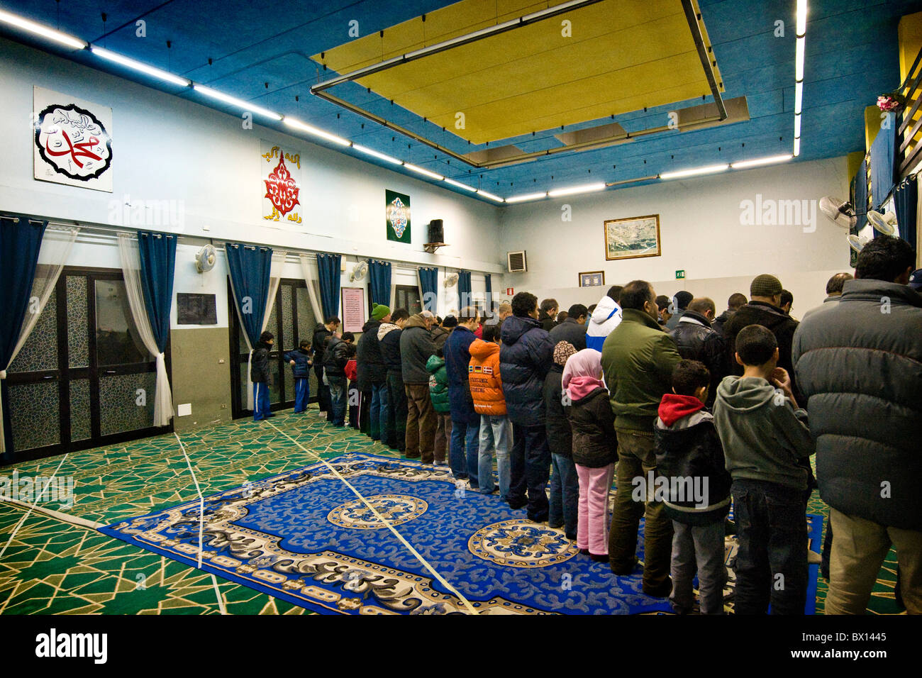 The afternoon prayer. Al-Rahmàn Mosque, Segrate, Italy Stock Photo - Alamy
