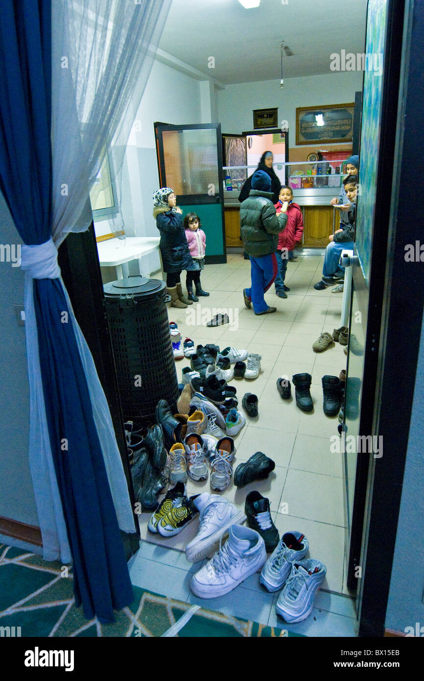 Daily life in the Al-Rahmàn Mosque, Segrate, Italy Stock Photo - Alamy