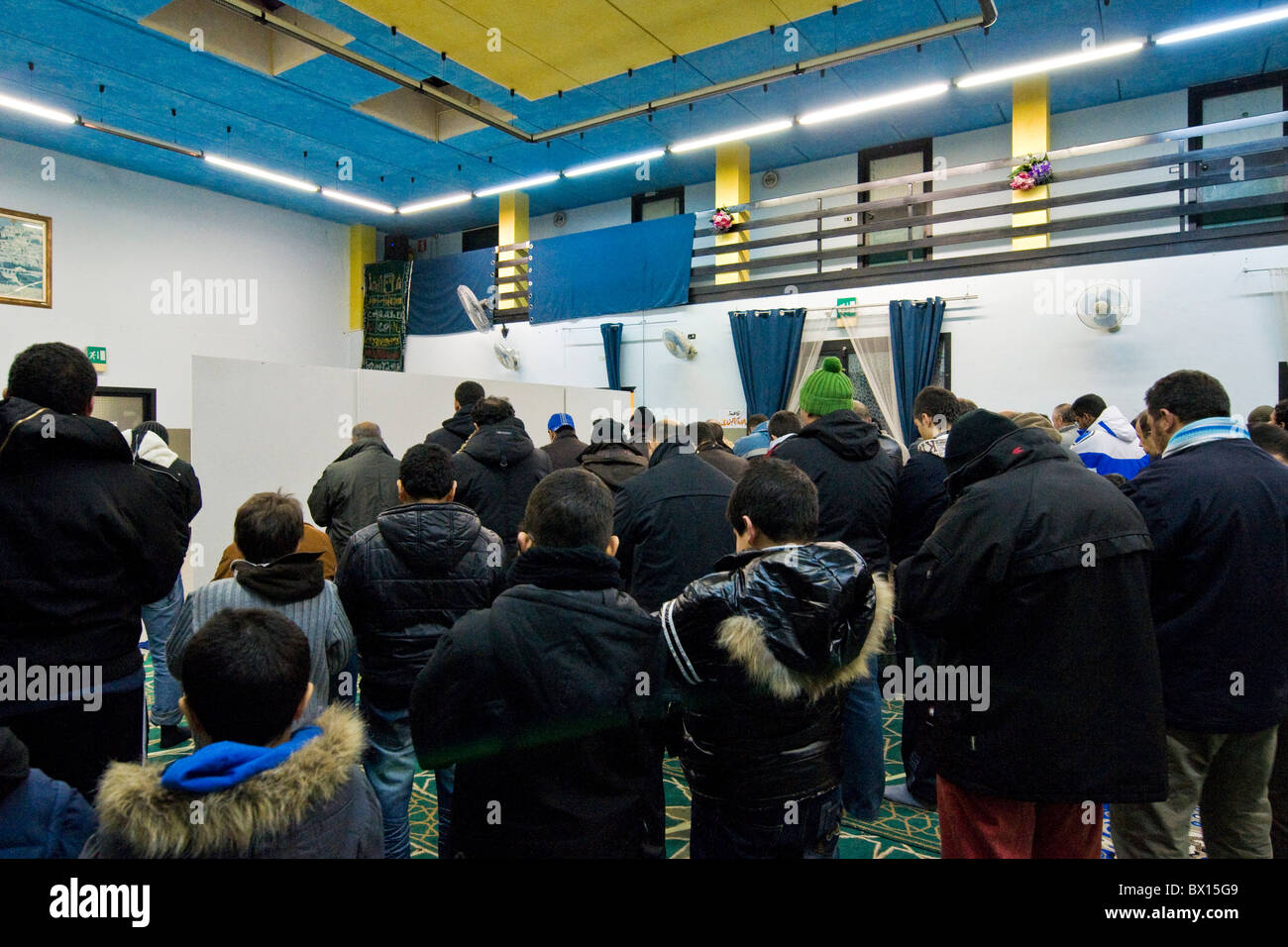 The afternoon prayer. Al-Rahmàn Mosque, Segrate, Italy Stock Photo - Alamy