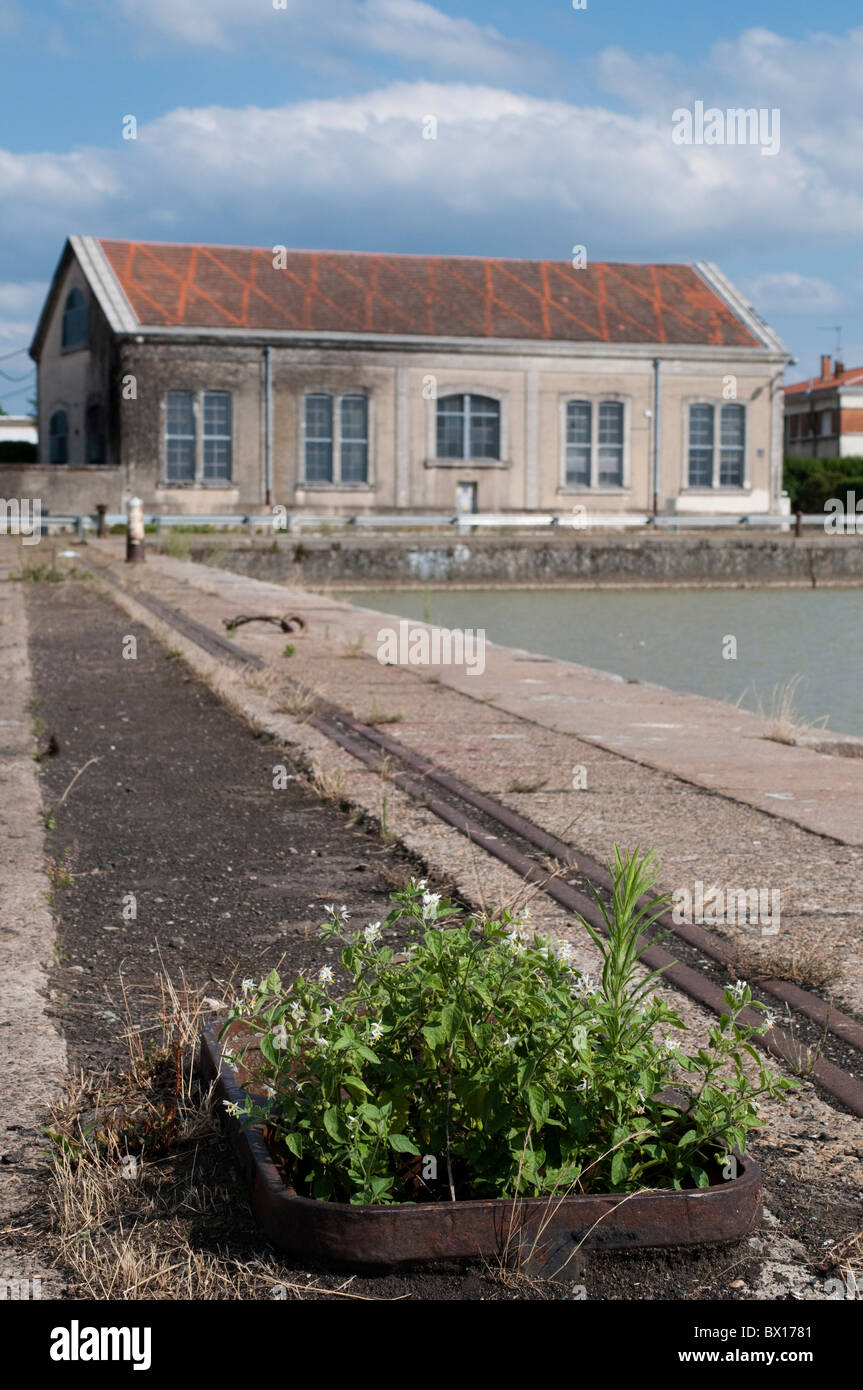 Industrial zone, Bassins a flots, Bordeaux, France Stock Photo - Alamy