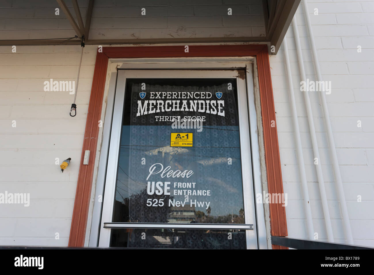 Thrift shop advertising sale hi-res stock photography and images - Alamy