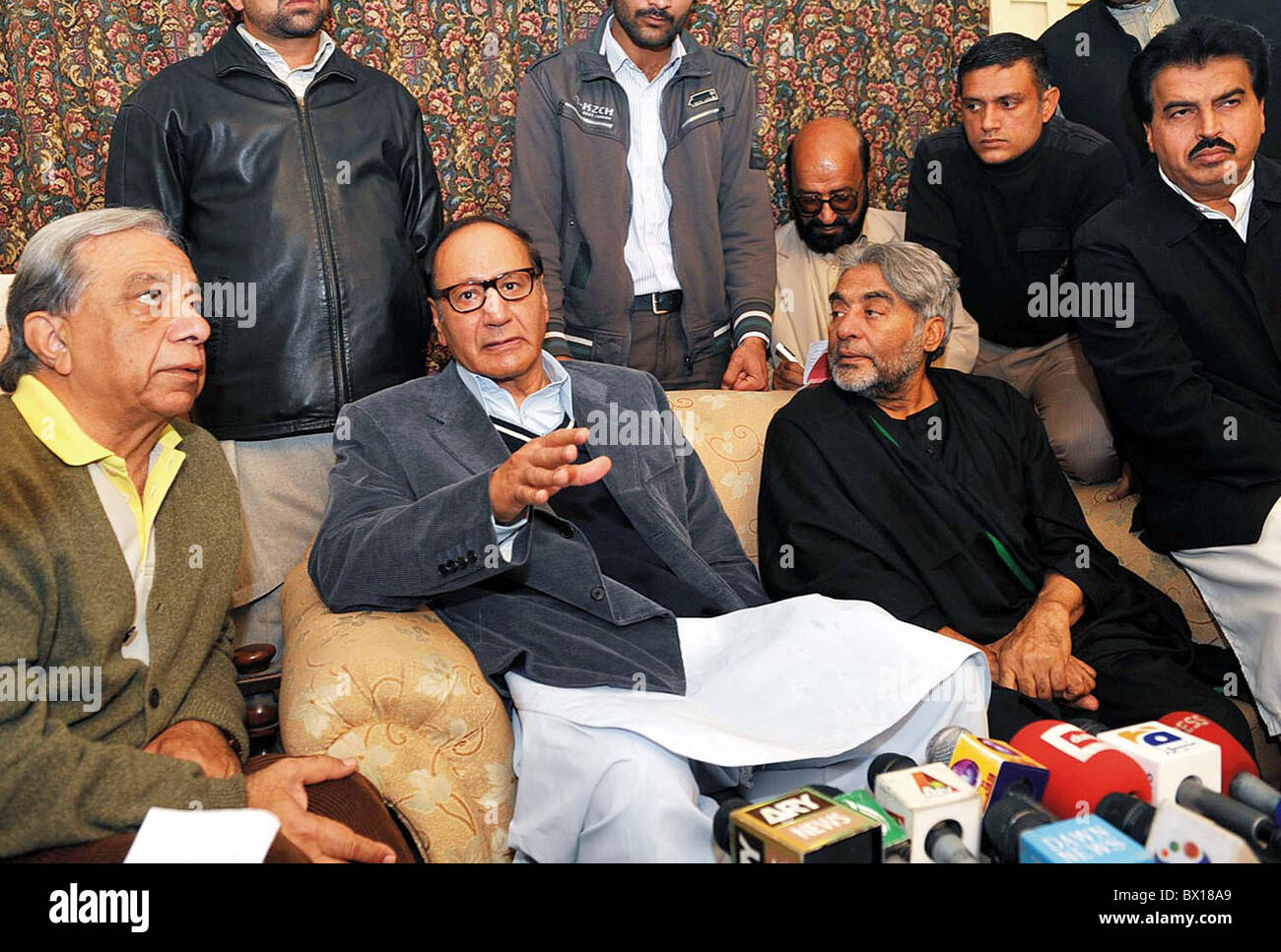 Shujaat hi-res stock photography and images - Alamy