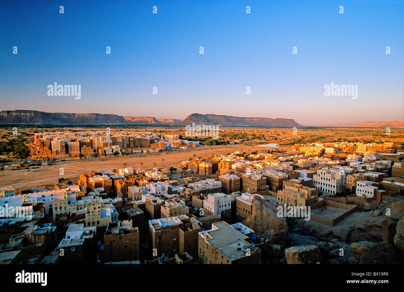 Old shibam city hi-res stock photography and images - Alamy