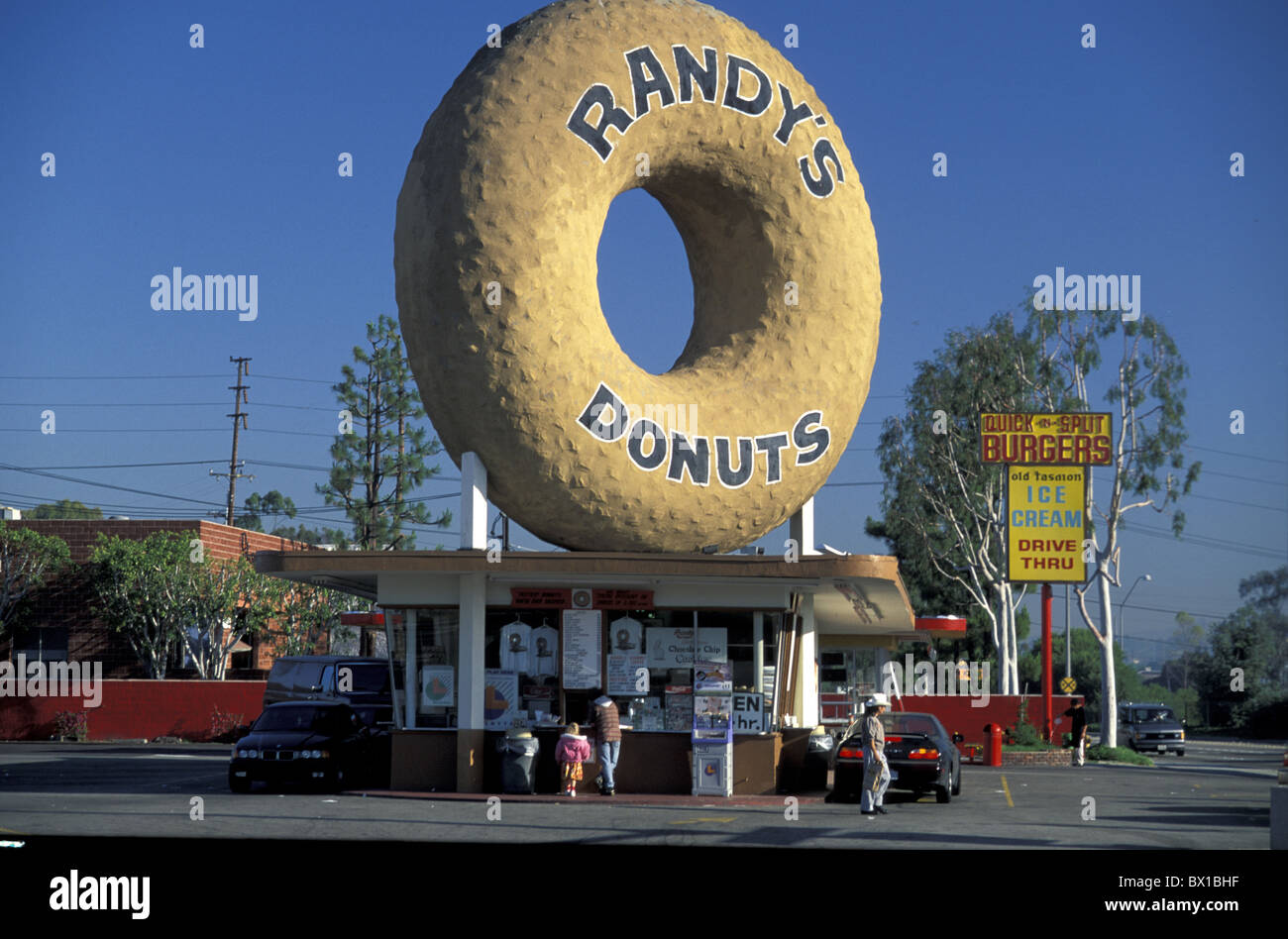 California Greater Los Angeles Randy´s Donuts town Westchester USA ...