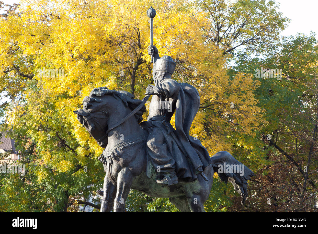 Monument to Hetman Petro Konashevych-Sahaidachny (1582-1622) in Kiev ...