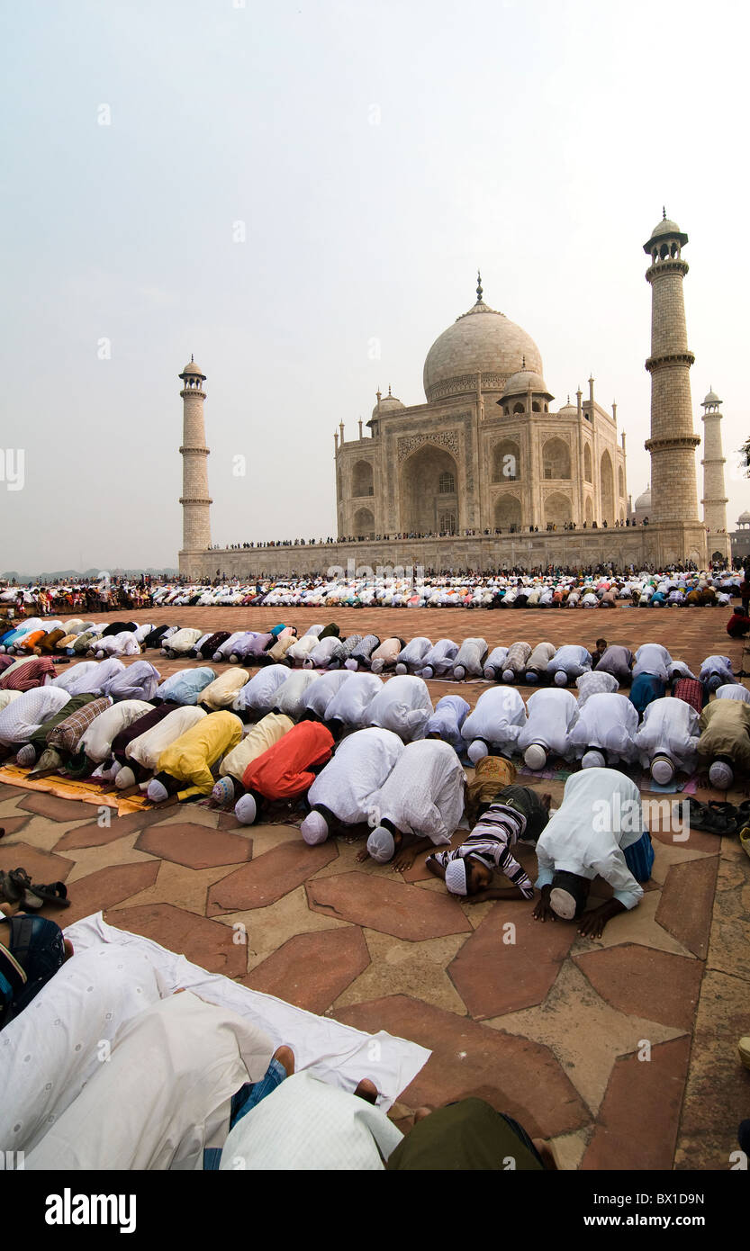 Taj mahal masjid hi-res stock photography and images - Alamy