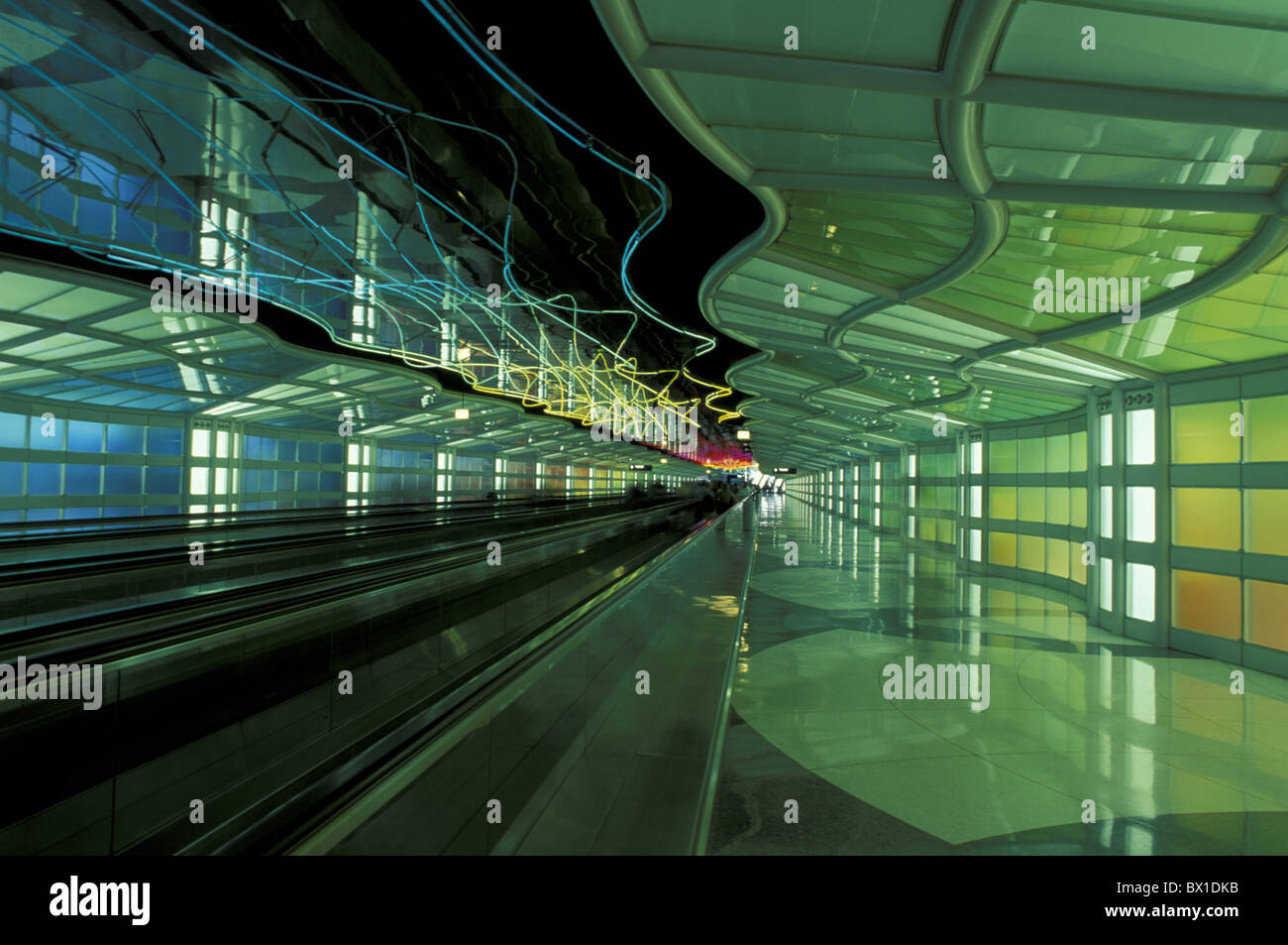 Chicago Illinois O´Hare International Airport United Terminal glass ...