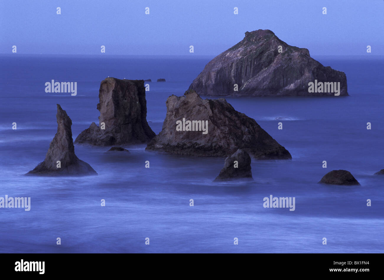 Oregon Oregon Coast Sea Stacks islands landscape Bandon USA America ...