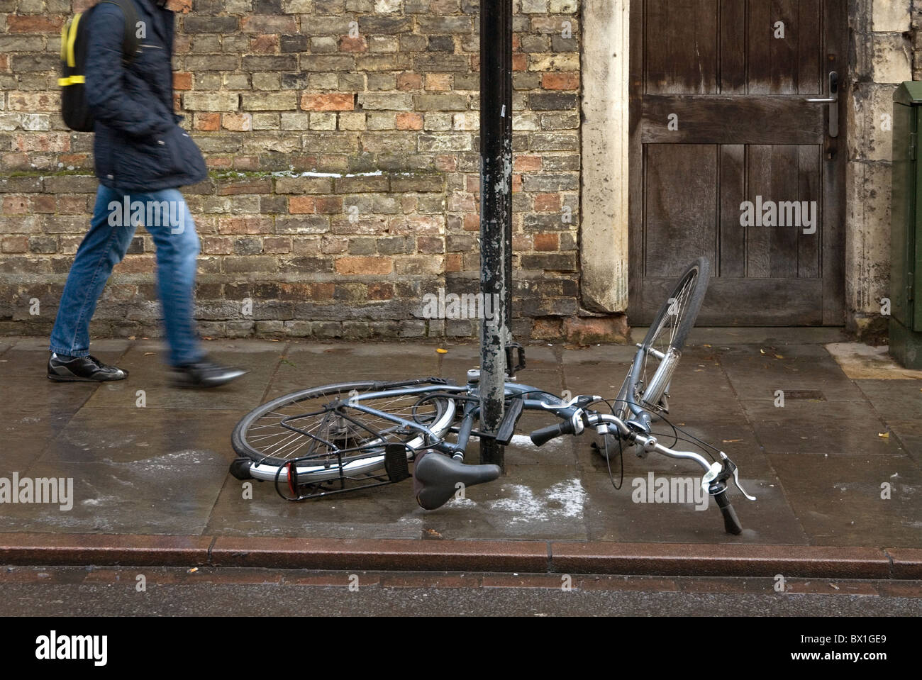 Pavement parking blocking hi-res stock photography and images - Alamy