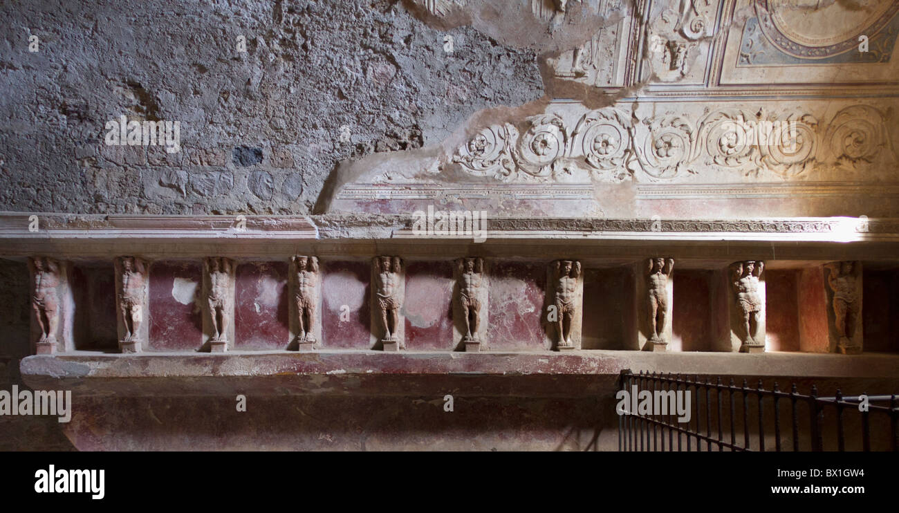 Atlas atlantes hi-res stock photography and images - Alamy