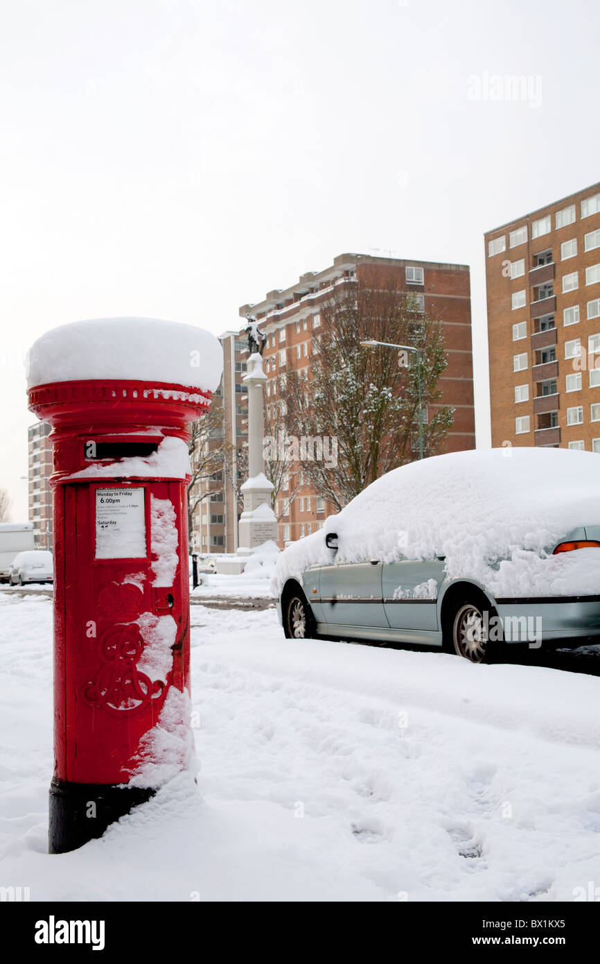 snow covered post box Stock Photo - Alamy