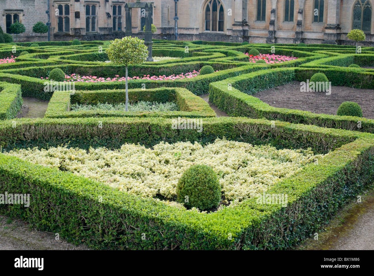 Newstead abbey garden hi-res stock photography and images - Alamy