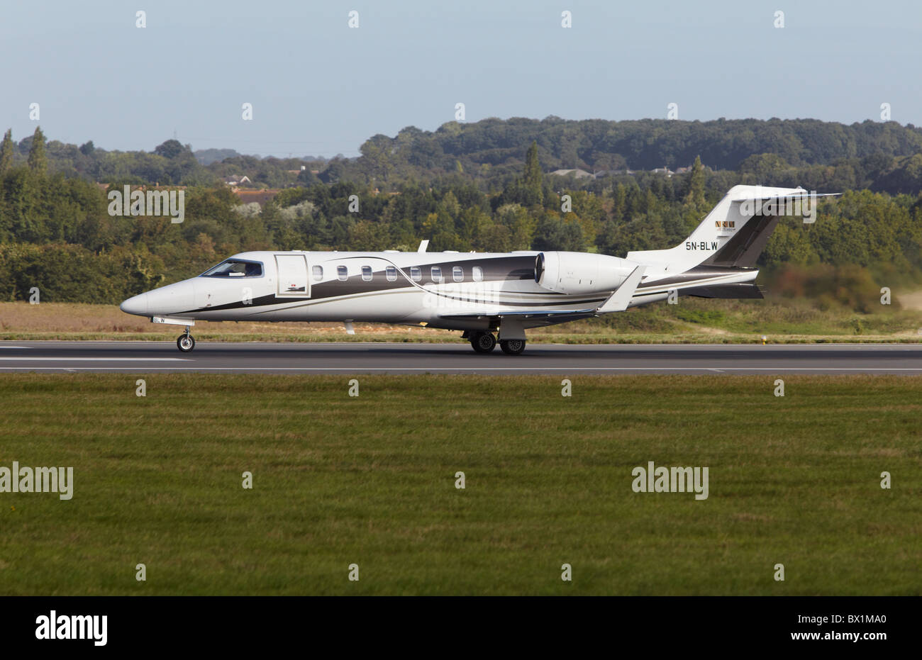 Aeroplane Cockpit At Take Off High Resolution Stock Photography and ...
