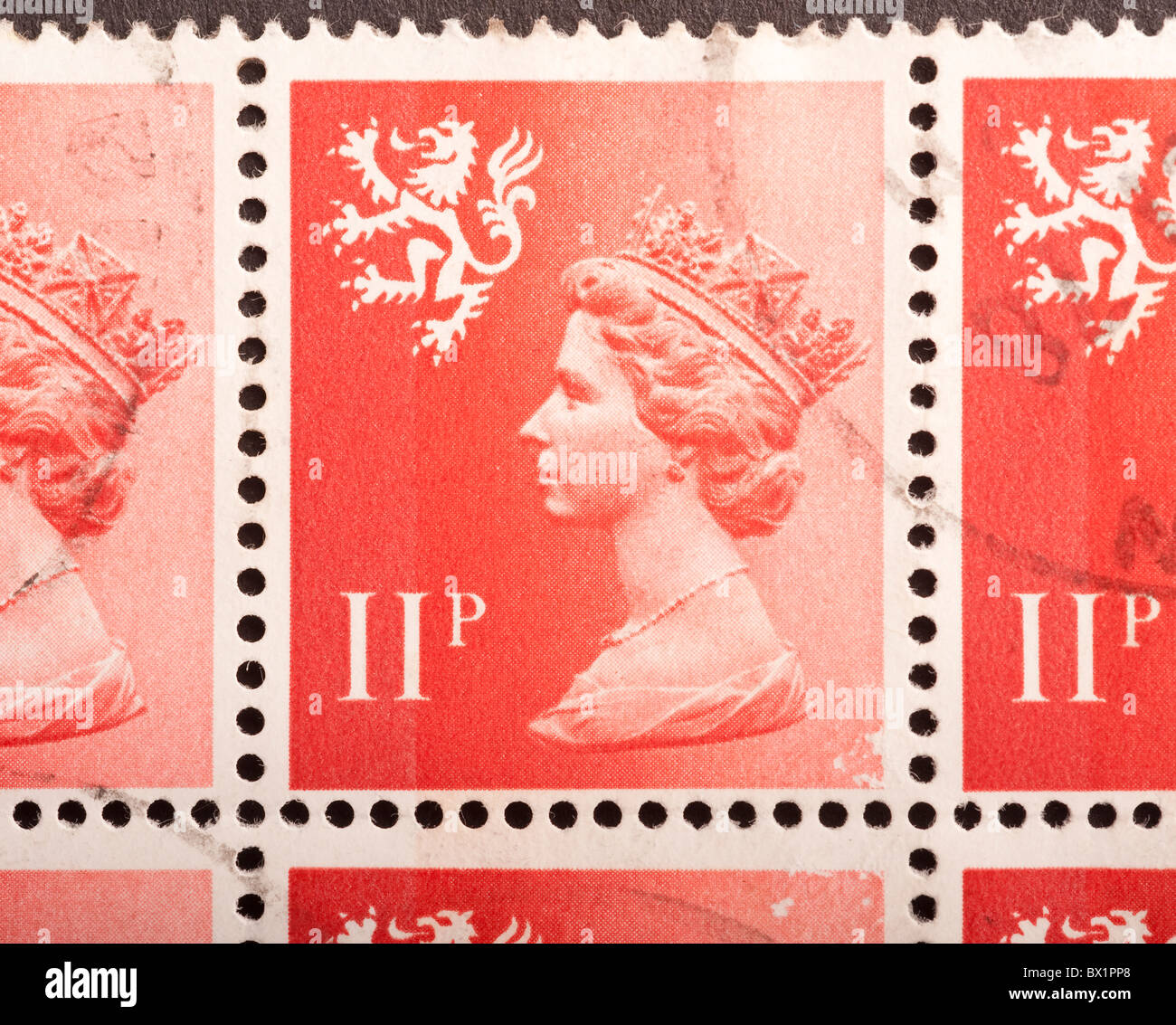 United kingdom postage stamp 11p hi-res stock photography and images ...