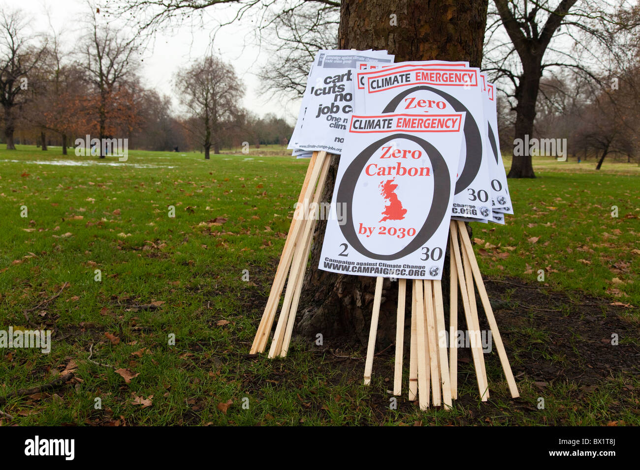 London uk protesters signs hi-res stock photography and images - Alamy
