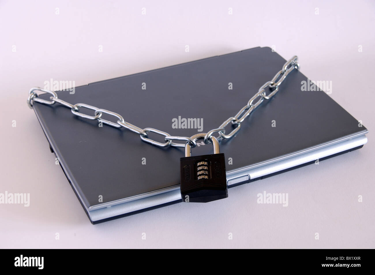 Notebook laptop computer chained prevention chain castle security ...