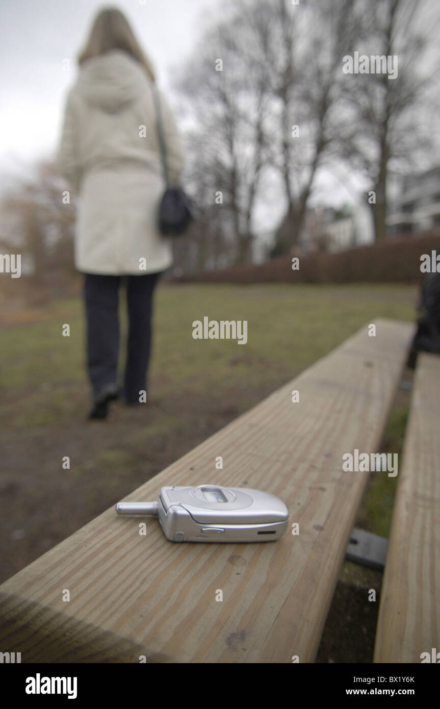 Mobile mobile phone mobile forgetting Lost loss woman forgetful bench ...