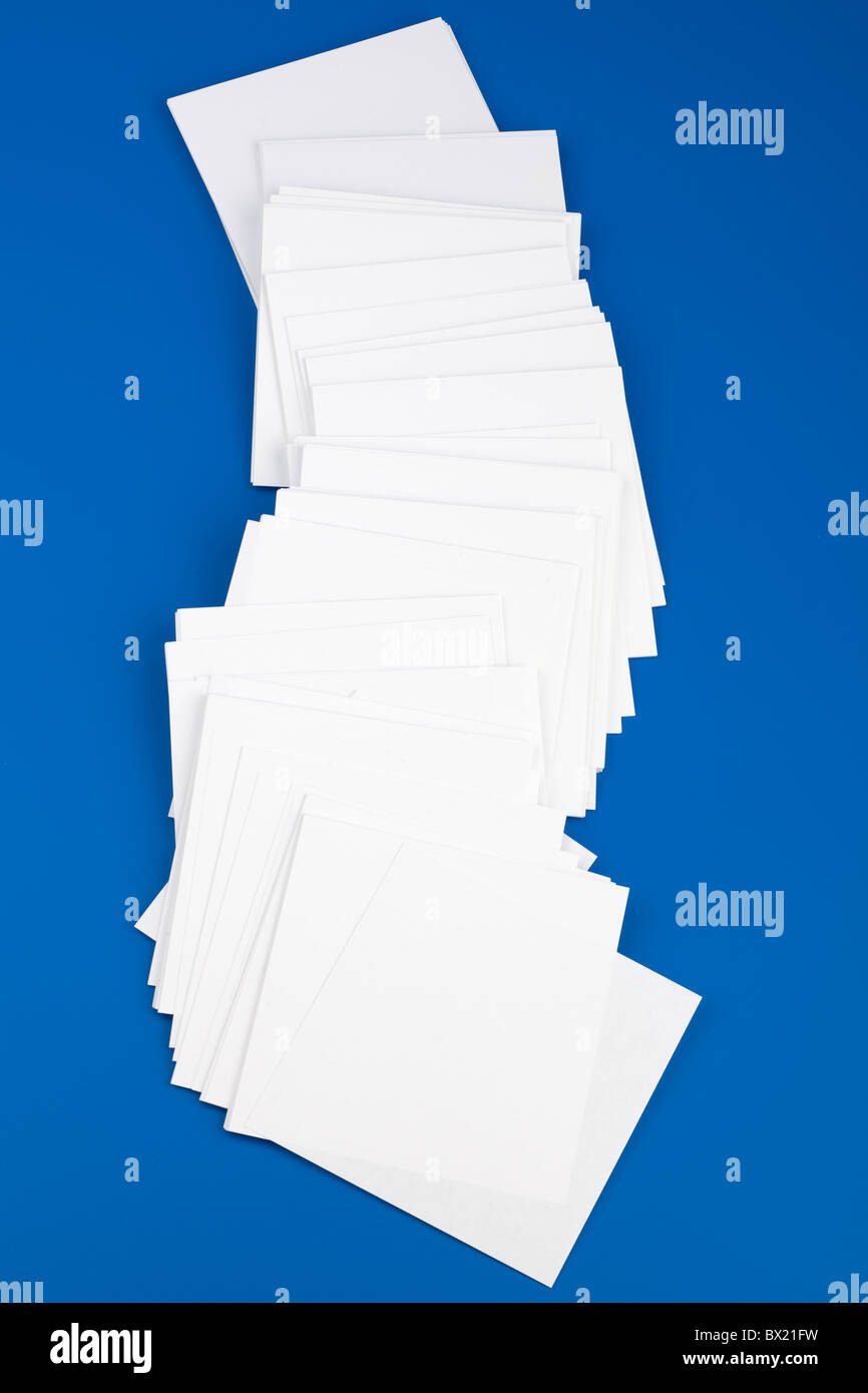 Pile of square white note paper Stock Photo - Alamy