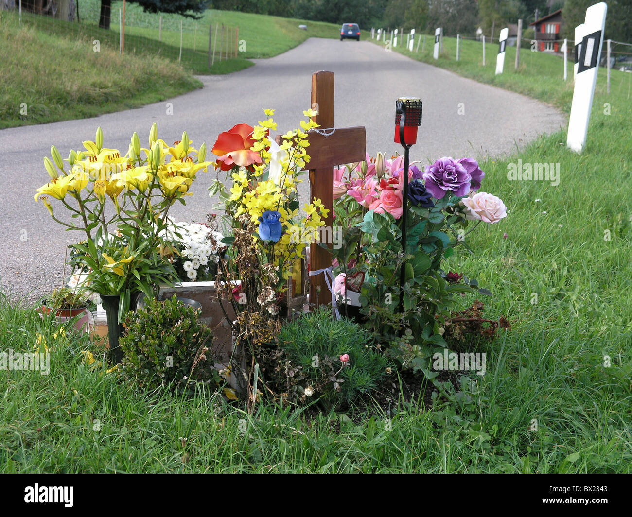 accident automobile car cross dead death flowers grief memory ...