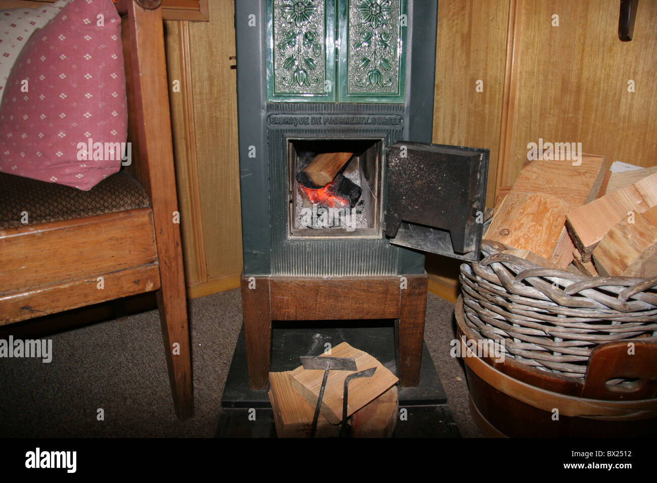burn coal fireplaces fires flames wood Stock Photo - Alamy