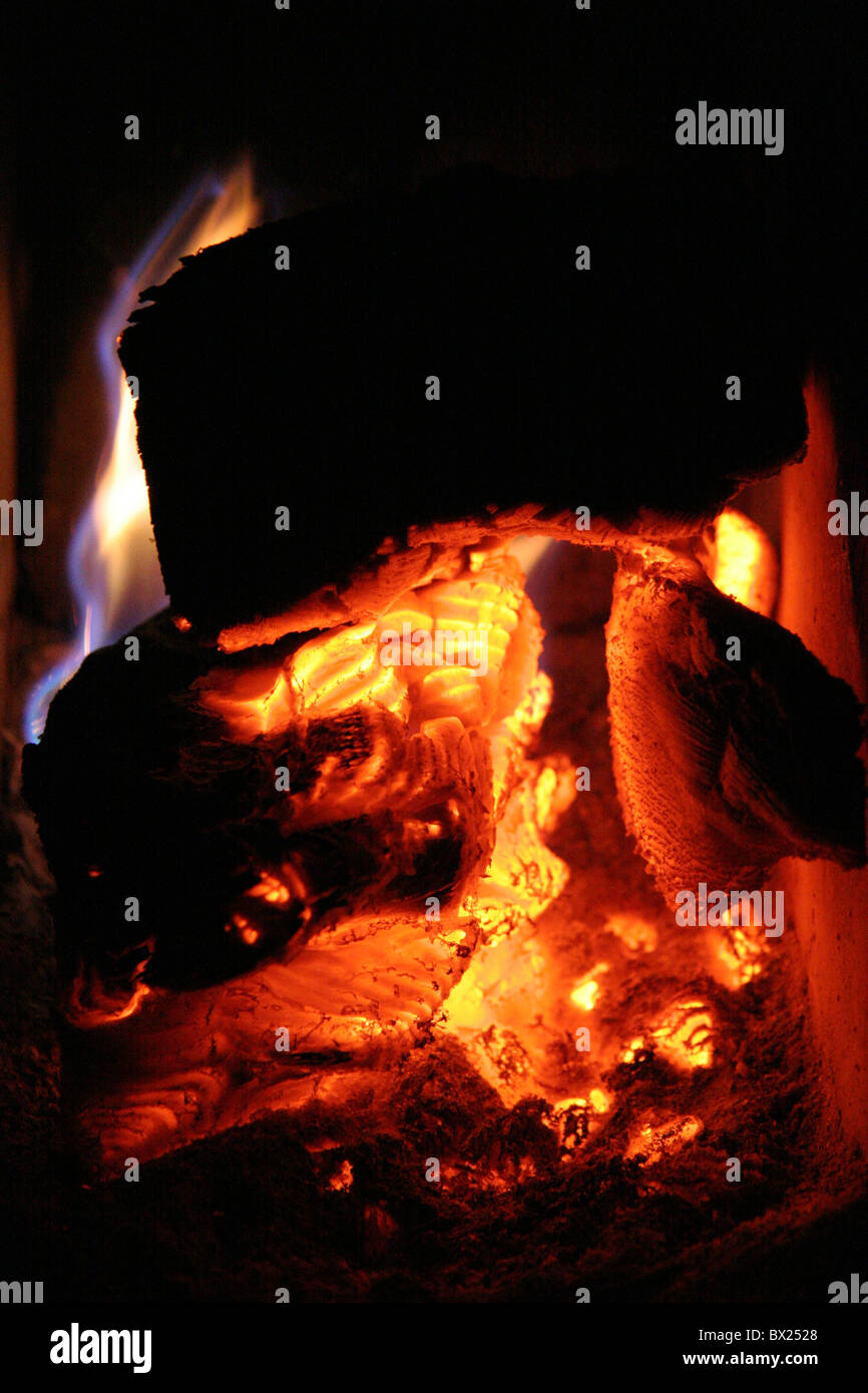 Coal fires hi-res stock photography and images - Alamy