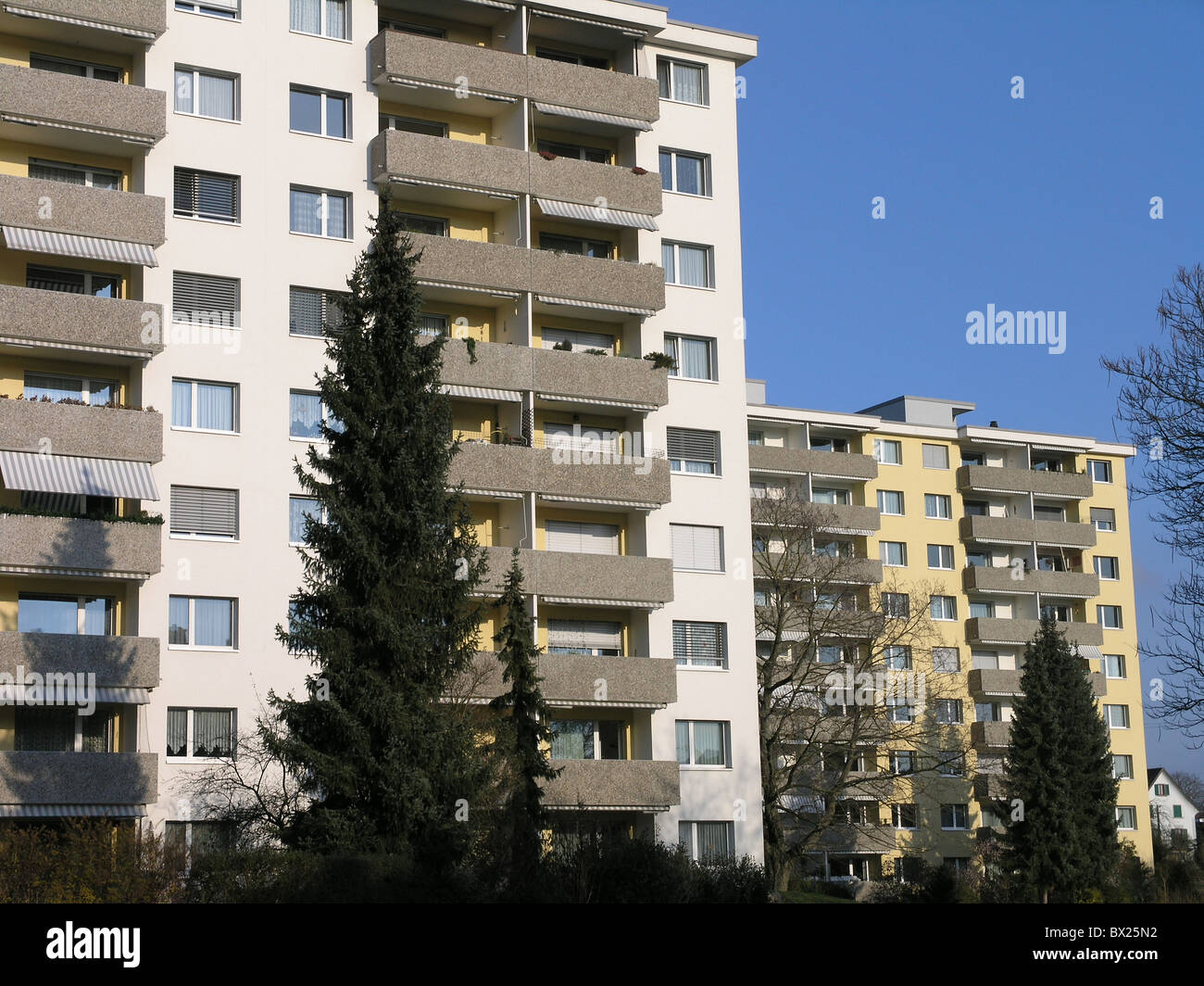 Highrise towerblock multistory building hi-res stock photography and ...
