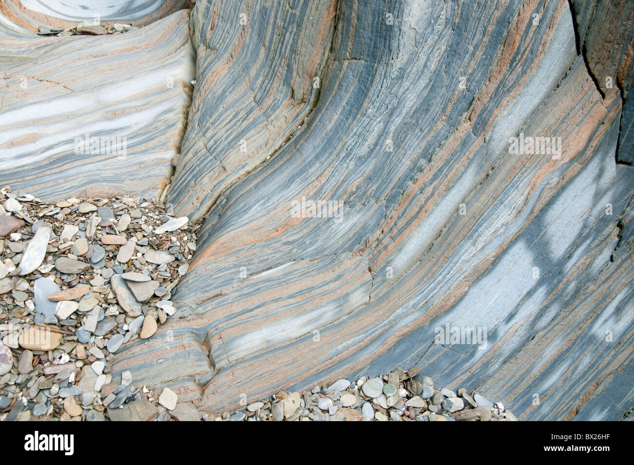Rock strata on the beach at Looe, Cornwall UK Stock Photo - Alamy