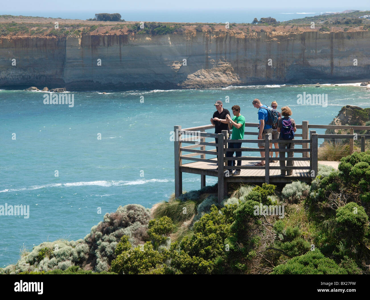 VIEWING PLATFORM FOR LONDON BRIDGE ROCK FORMATION PORT CAMPBELL ...