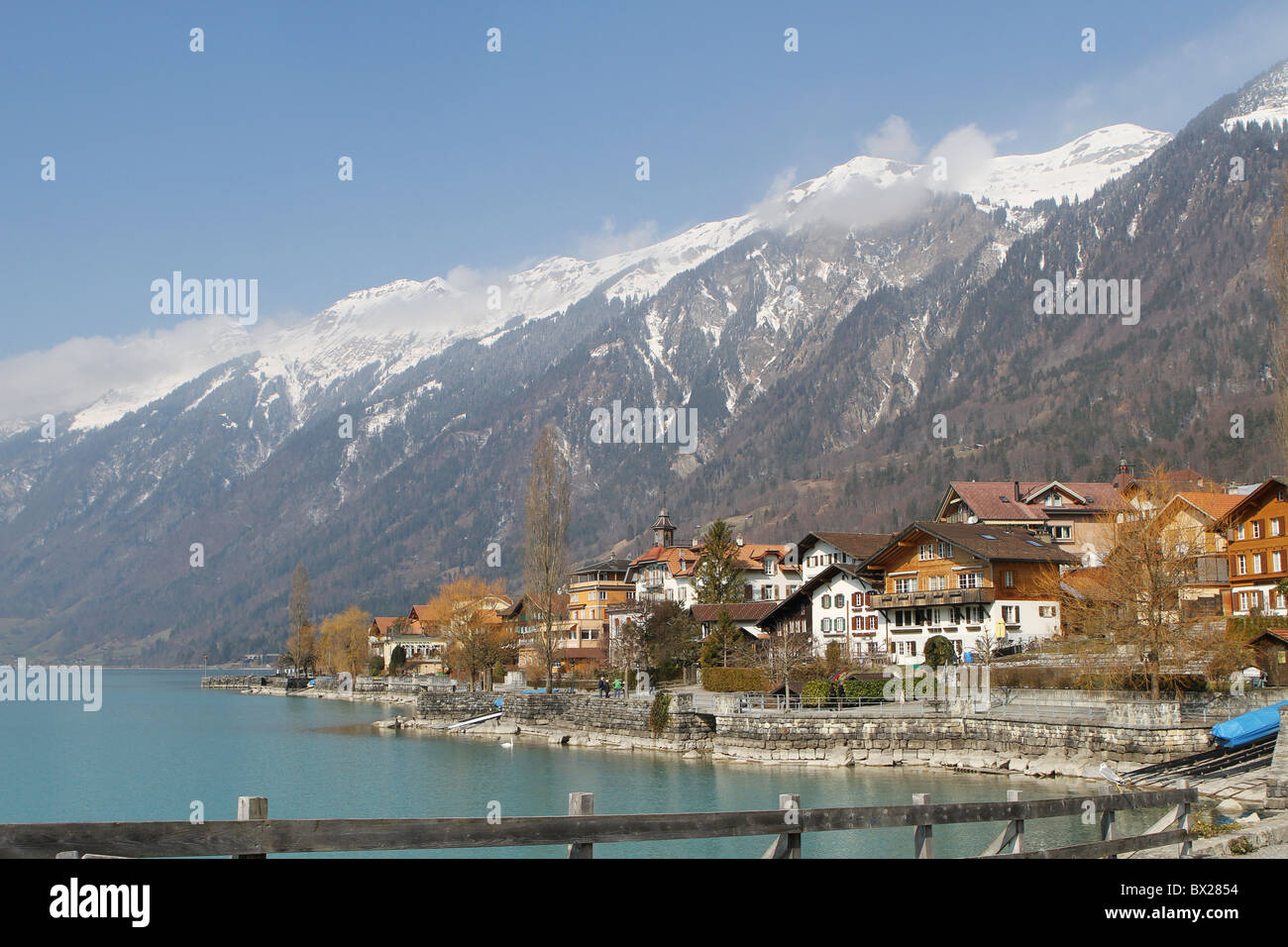 Brienz, Switzerland. Traditional chalets on Lake Brienz with the Alps ...