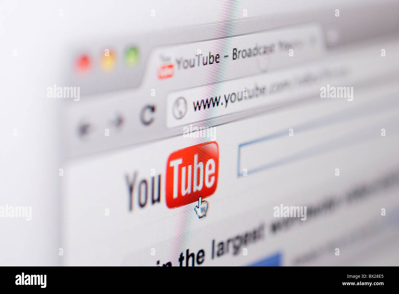 The youtube website hi-res stock photography and images - Alamy