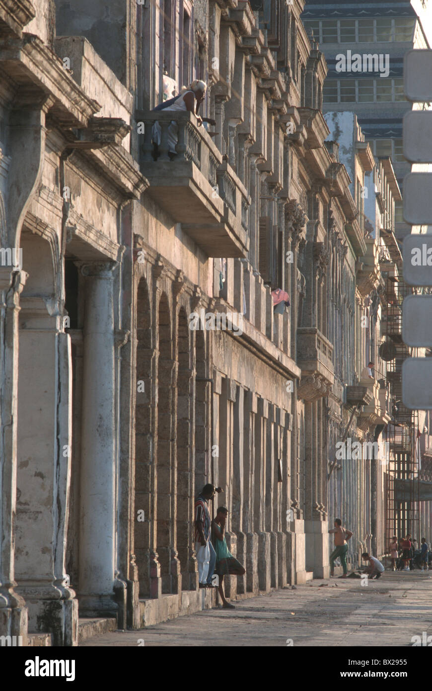 CUBA. BALCONIES IN THE MALECON IN OLD HAVANA Stock Photo - Alamy