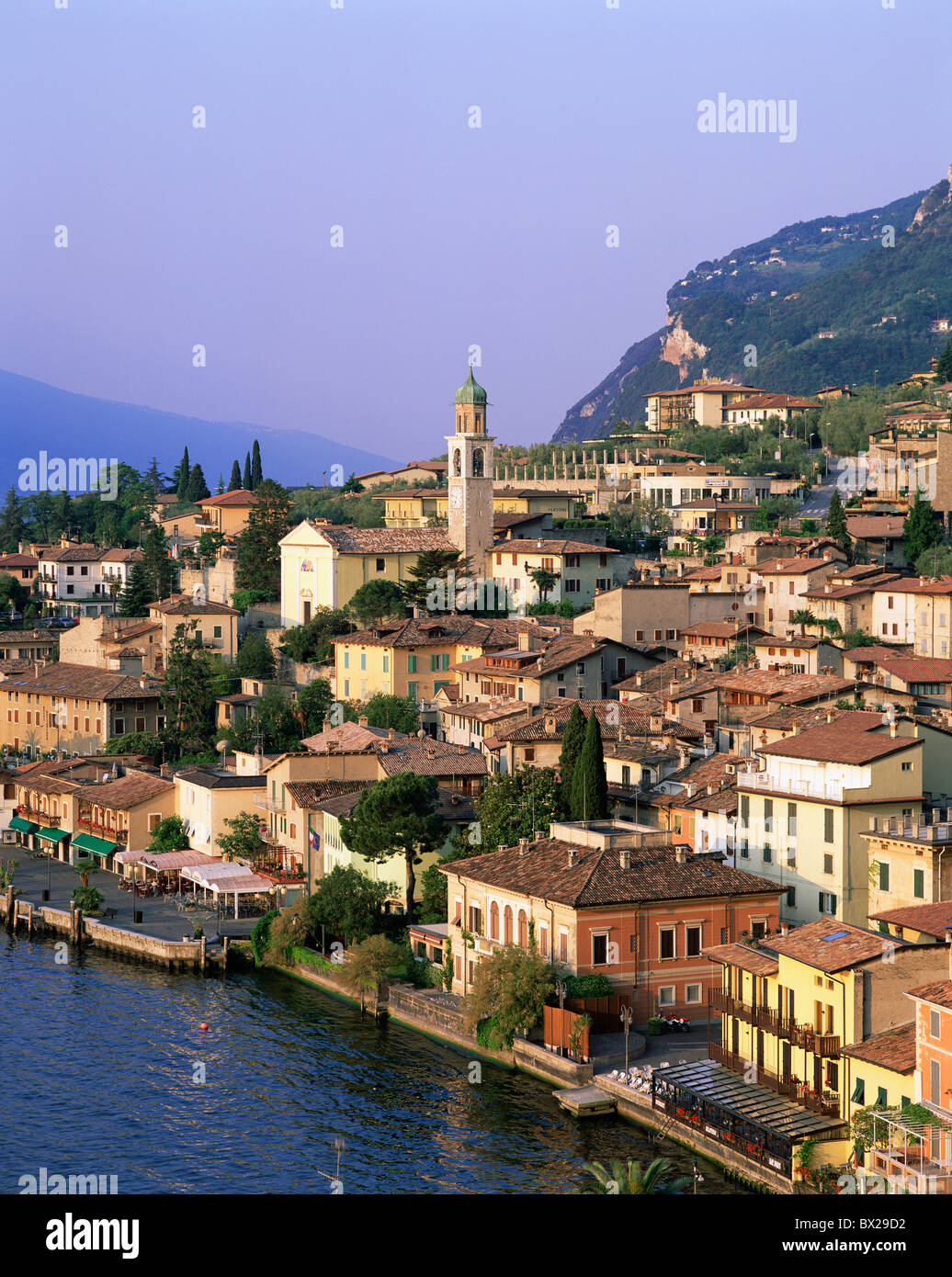 Lago di garda limone hi-res stock photography and images - Alamy