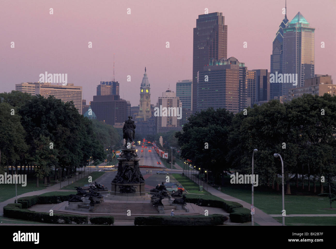 town city monument street Skyline full moon moon Downtown Philadelphia ...