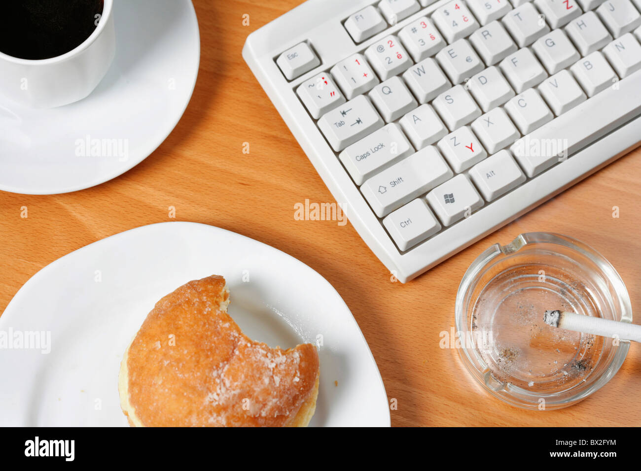 Smoking breakfast hi-res stock photography and images - Alamy