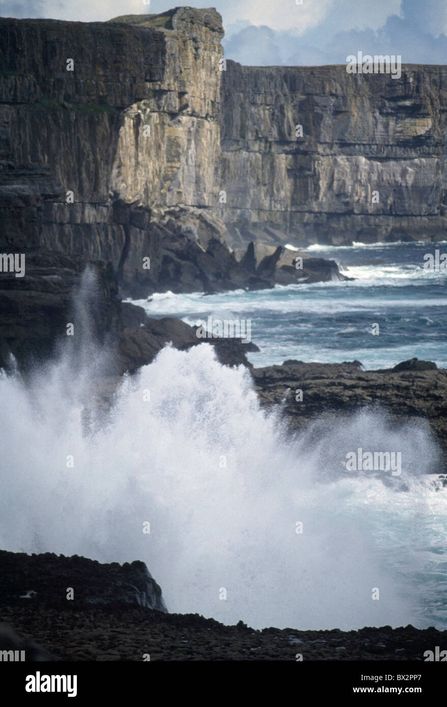 Steep vertical cliffs hi-res stock photography and images - Alamy