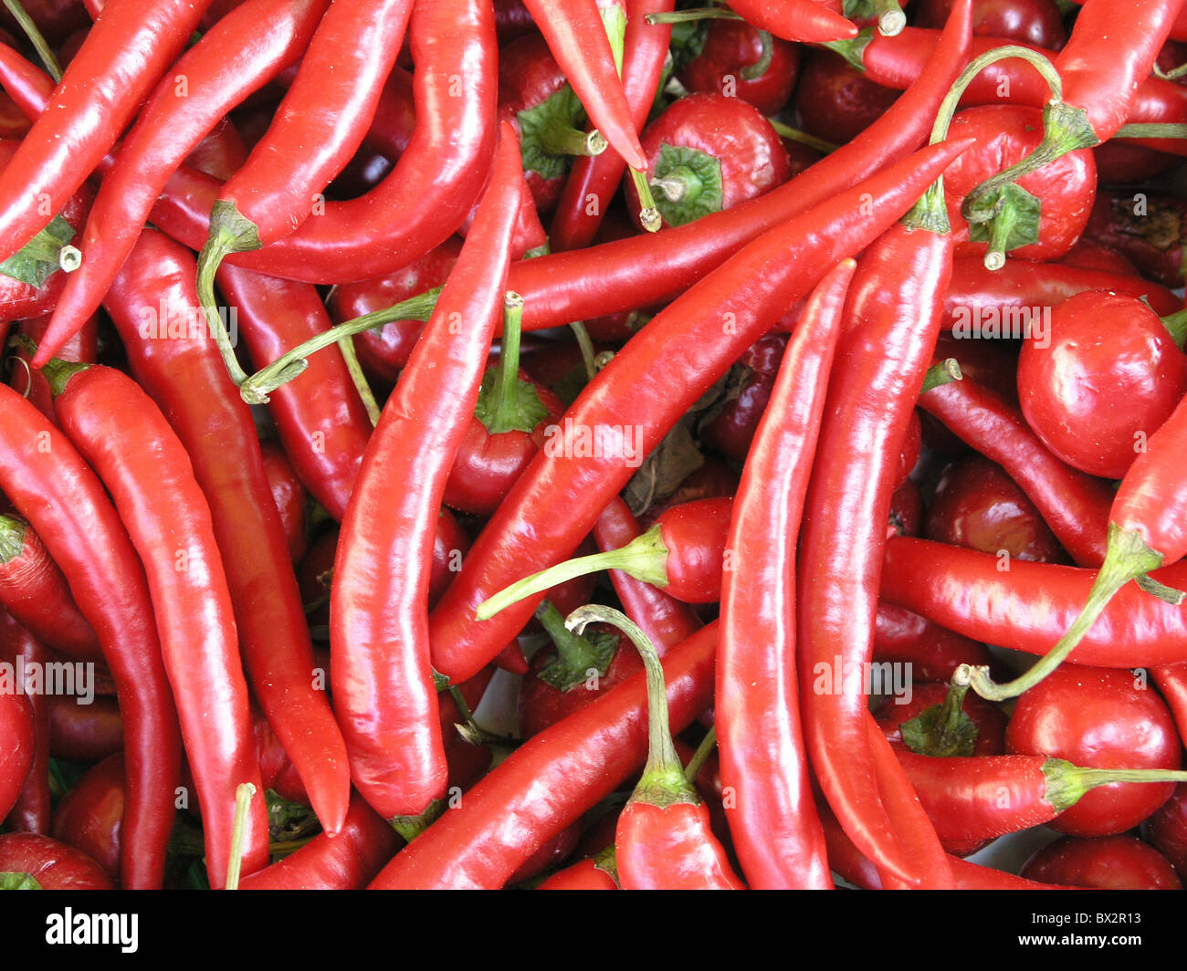 chilli chilli pods vegetables red food Stock Photo - Alamy