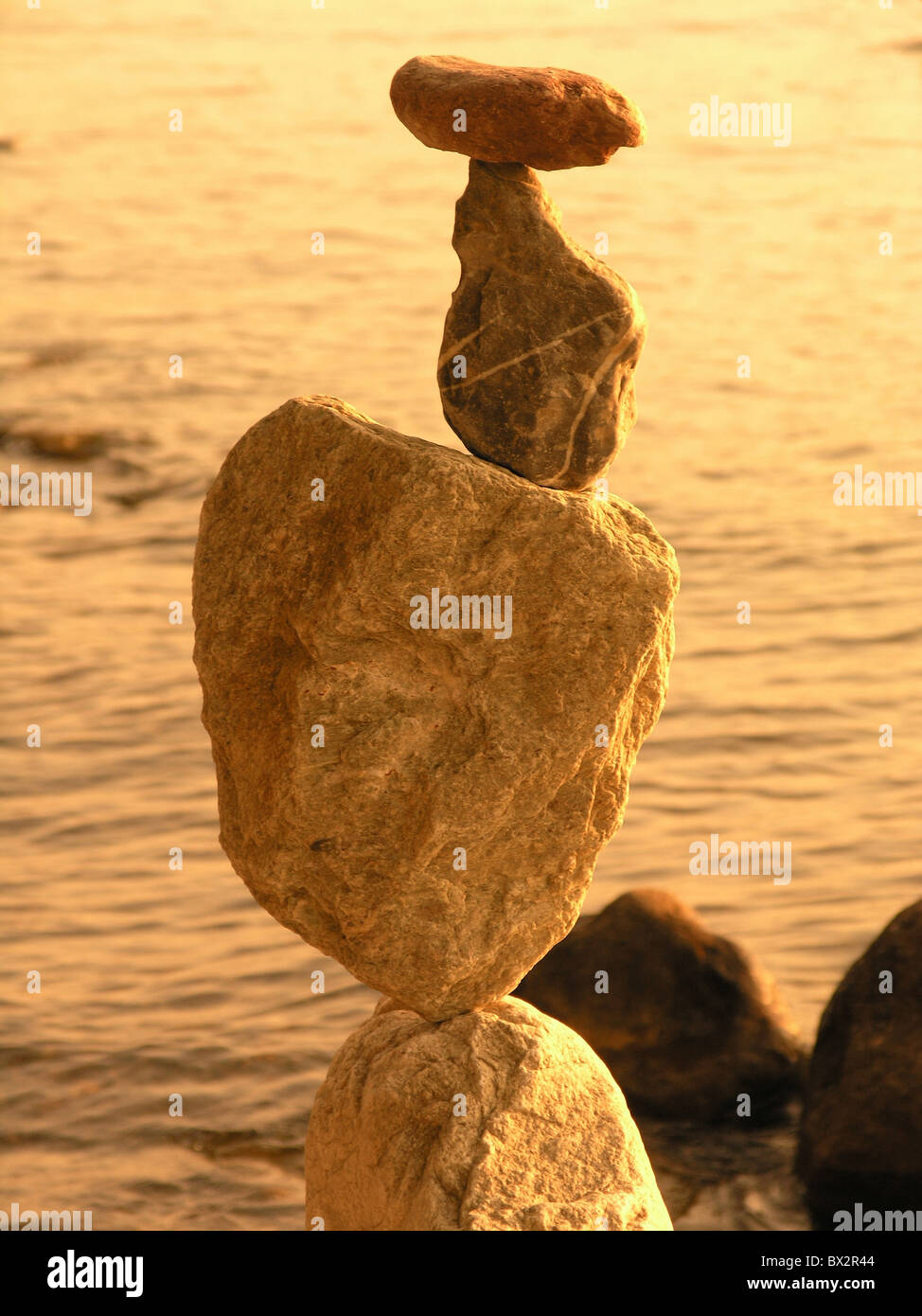 Figures on stone hi-res stock photography and images - Alamy