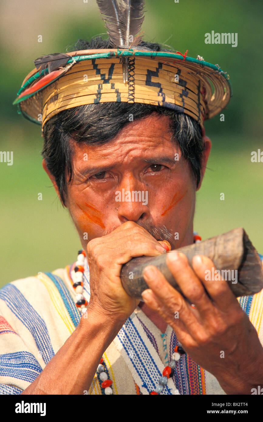 Native american witch doctor hi-res stock photography and images - Alamy