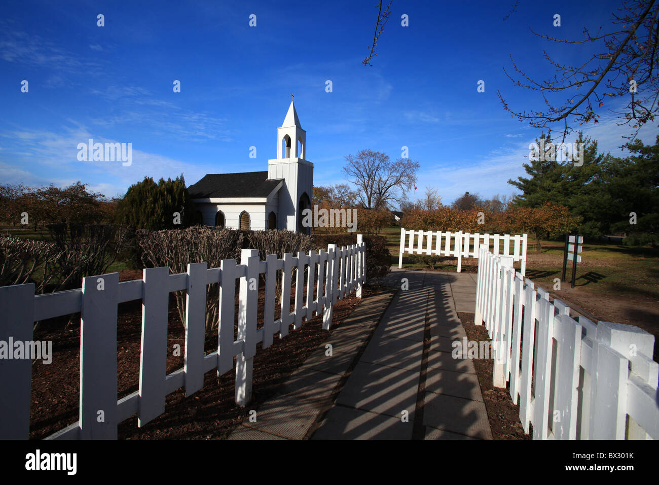 World's smallest church hi-res stock photography and images - Alamy
