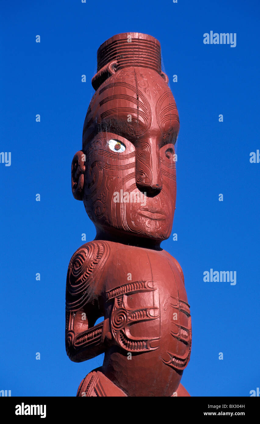 Maori Arts and Crafts Institute Carvings Crafts North Island Maori ...